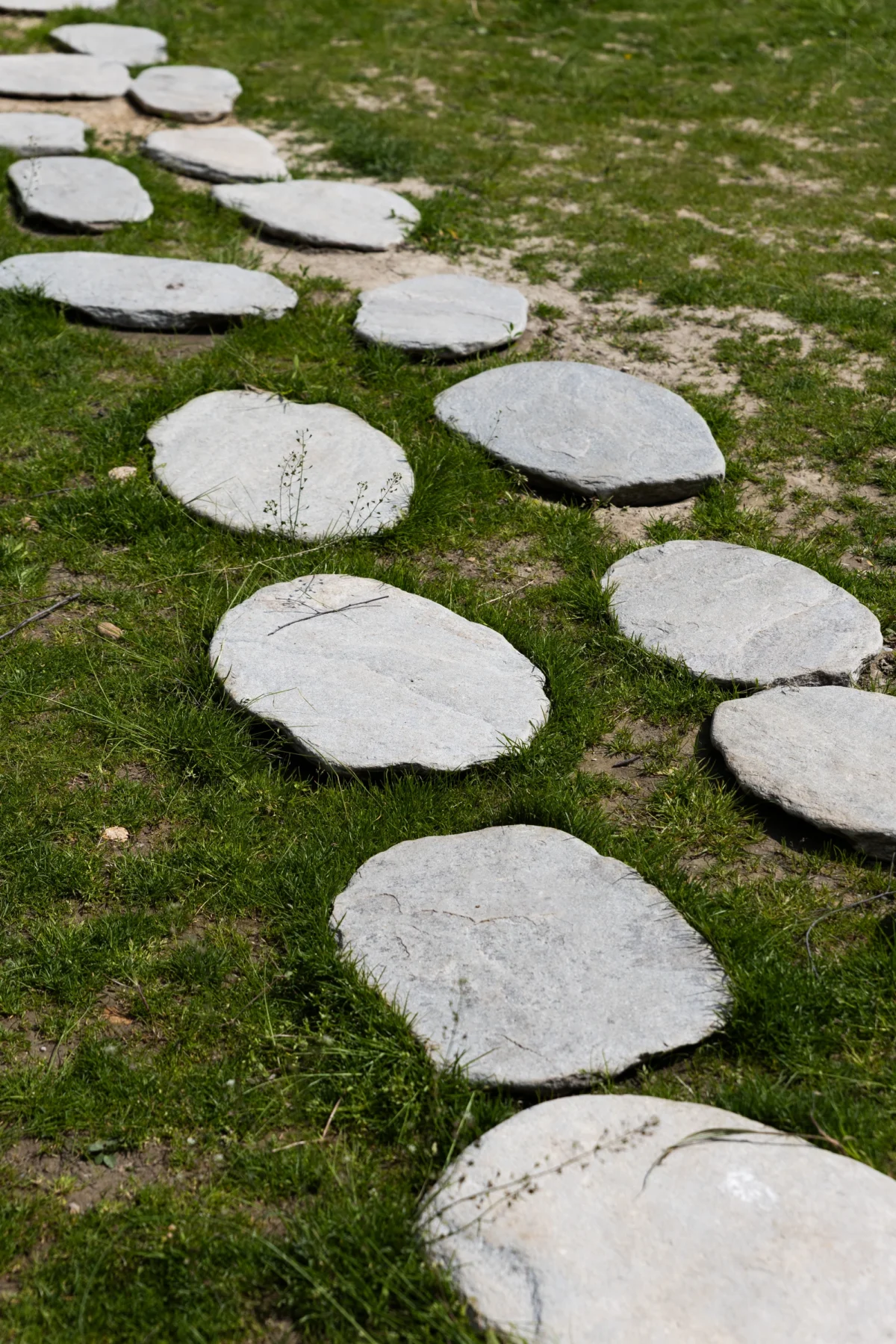 Pași de grădină japonezi - finisaj antichizat (30-50cm 3-4cm) - Depozit ...